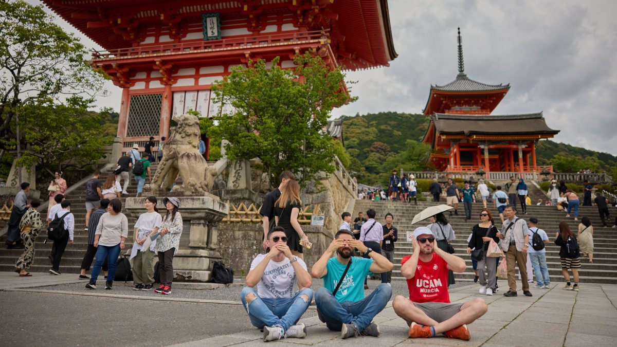 Essential Japan Travel Tips: What Every Visitor Should Know - Moon 10