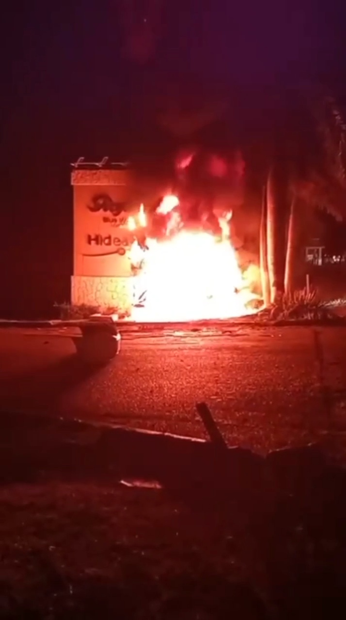 Two Dead After Fiery Crash In Trelawny - Moon 10
